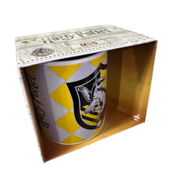 Wizarding World Of Harry Potter | Kitchen | Harry Potter Hufflepuff Mug ...